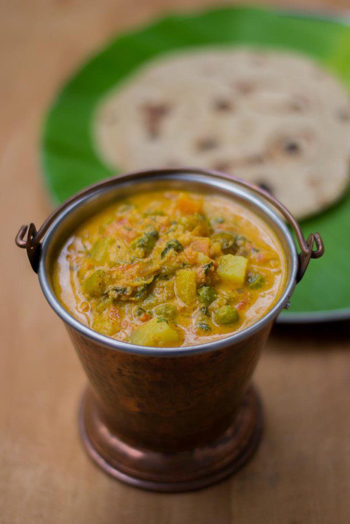 Hotel Saravana Bhavan Parotta Kurma Recipe, Vegetable Kurma Recipe