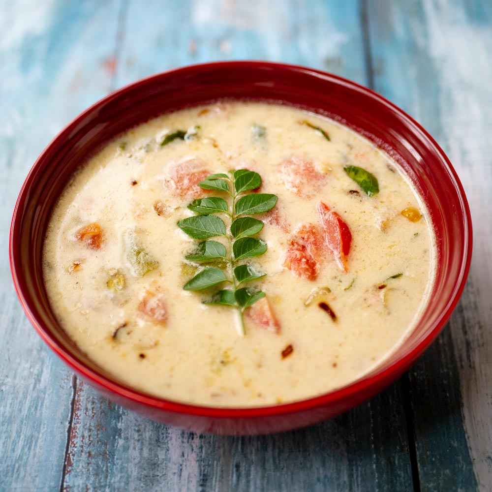 Thakkali Vellai Kuruma Recipe - Kannamma Cooks